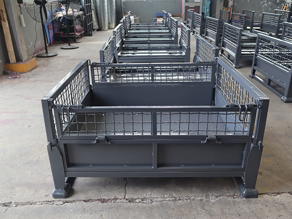 Galvanized Wire Mesh Pallet Cage For Corrosion-Resistant And Hygienic ...